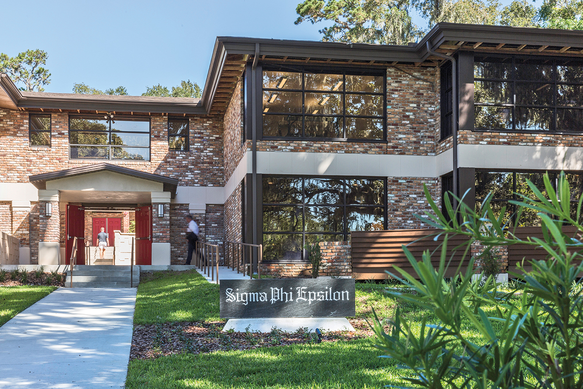 Alumni honored for creating ideal chapter homes